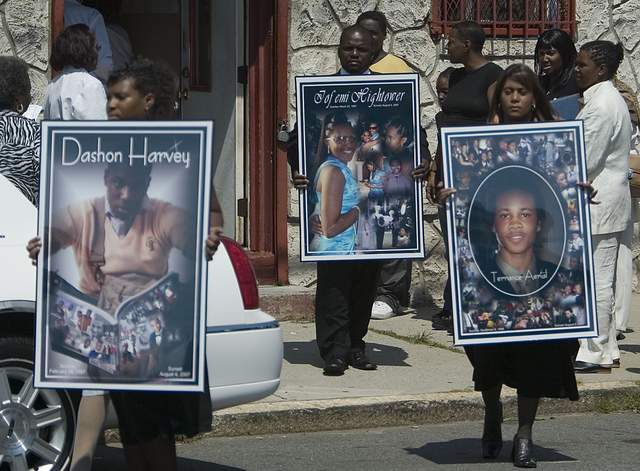 Hispano al banquillo por triple asesinato en Newark - El Diario NY
