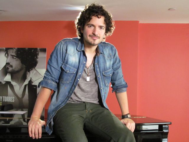 Tommy Torres en el primer lugar con “12 historias” (Fotos y video) - El ...