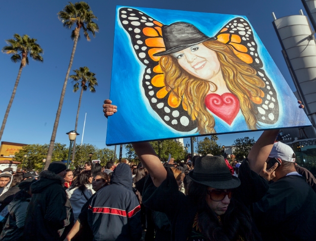 Jenni Rivera se 'gradúa' en el cielo - El Diario NY