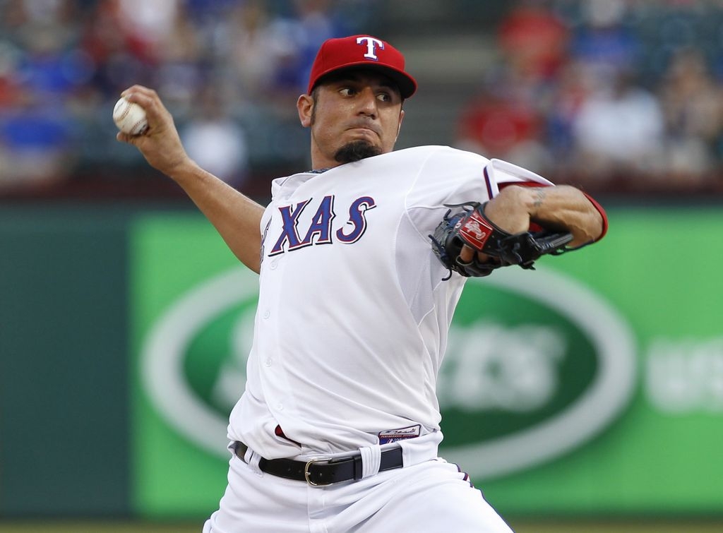 Garza vence a Yankees en debut con Texas - El Diario NY