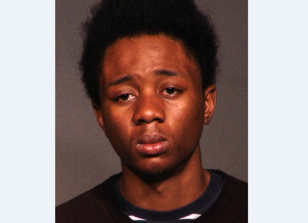 Arrestan ladrón que pateó a madre con bebé de tres meses (video) - El ...