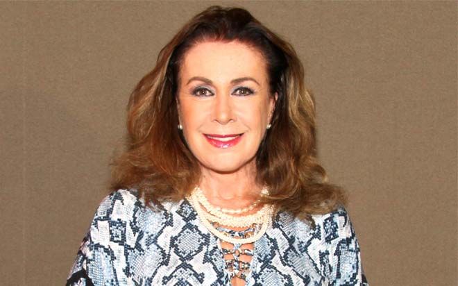 El traje de baño celeste de Laura Zapata: La actriz comparte su secreto ...