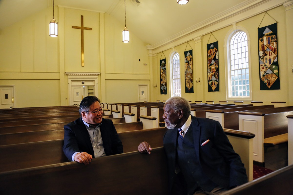 Morgan Freeman y su Historia de Dios: "En la religión uno conoce a las ...