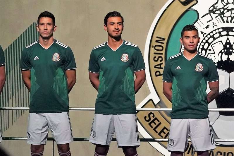 El Tri por fin presentó su nuevo uniforme ‘Hecho en México’ - El Diario NY