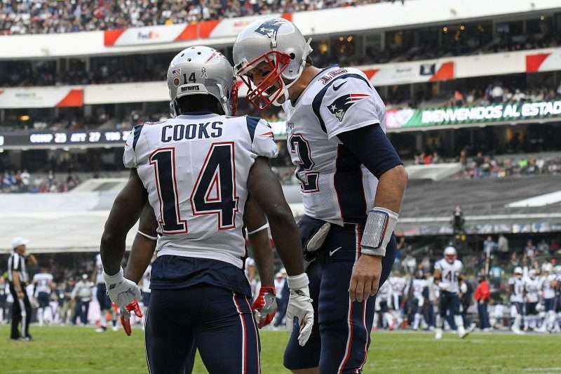 Brady y los Patriots le propinan una gran paliza a los Raiders en ...