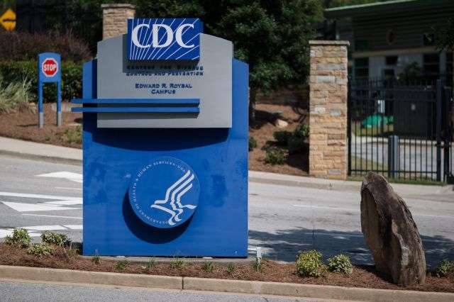 Director de los CDC dice que coronavirus “podría estar con nosotros” en ...