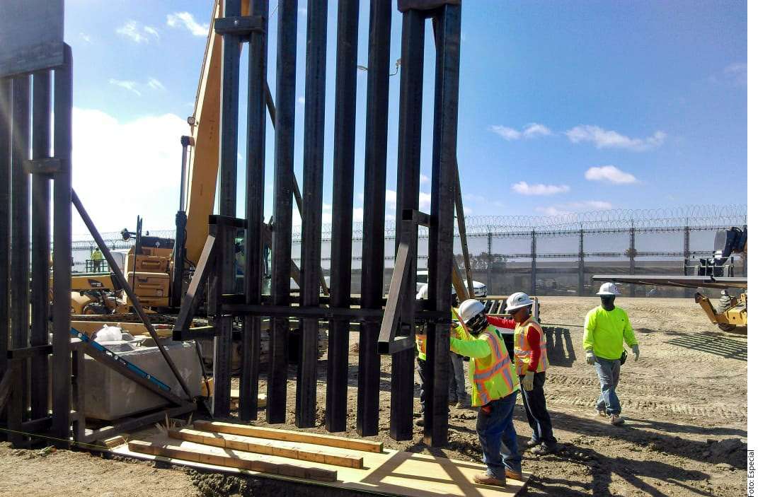 EEUU refuerza el muro en la frontera entre Tijuana y California - El ...