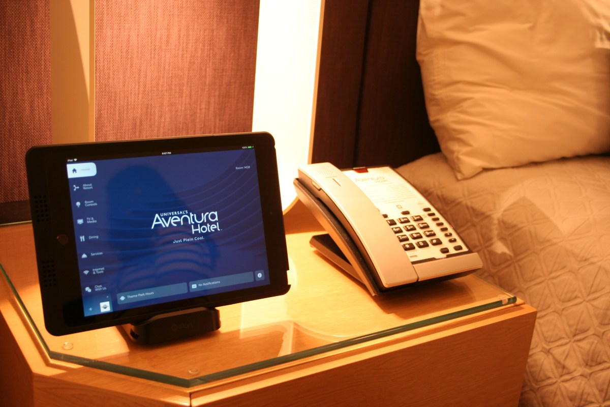 VIDEO: Contrólalo todo con un iPad en el nuevo Aventura Hotel de ...