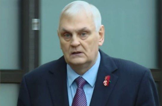 Entrenador de fútbol abusó sexualmente de sus pequeños jugadores ...