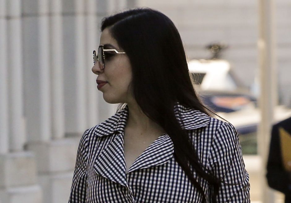 El atuendo favorito de Emma Coronel para destacar su figura y deleitar ...