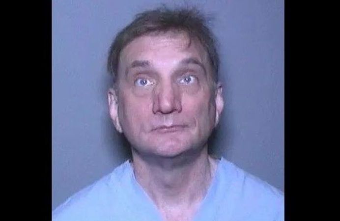 Médico dijo que encontró a su esposa muerta. Dos años después es ...