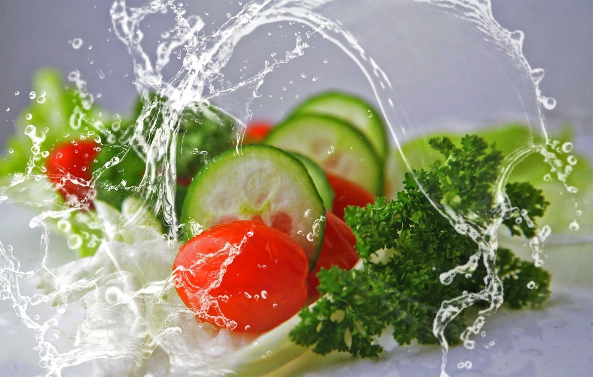 ¿Cuál es el verdadero riesgo de consumir alimentos mal cocinados? - El ...