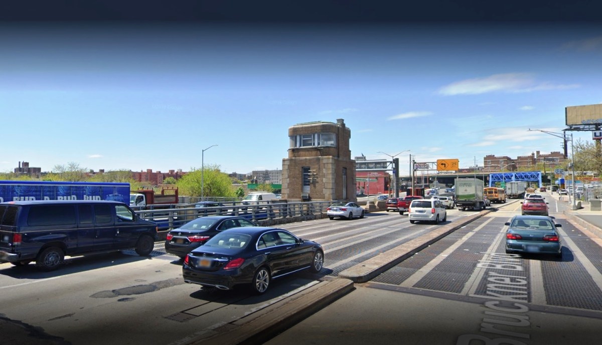 Sacan cadáver de un hombre del río Bronx en Nueva York - El Diario NY