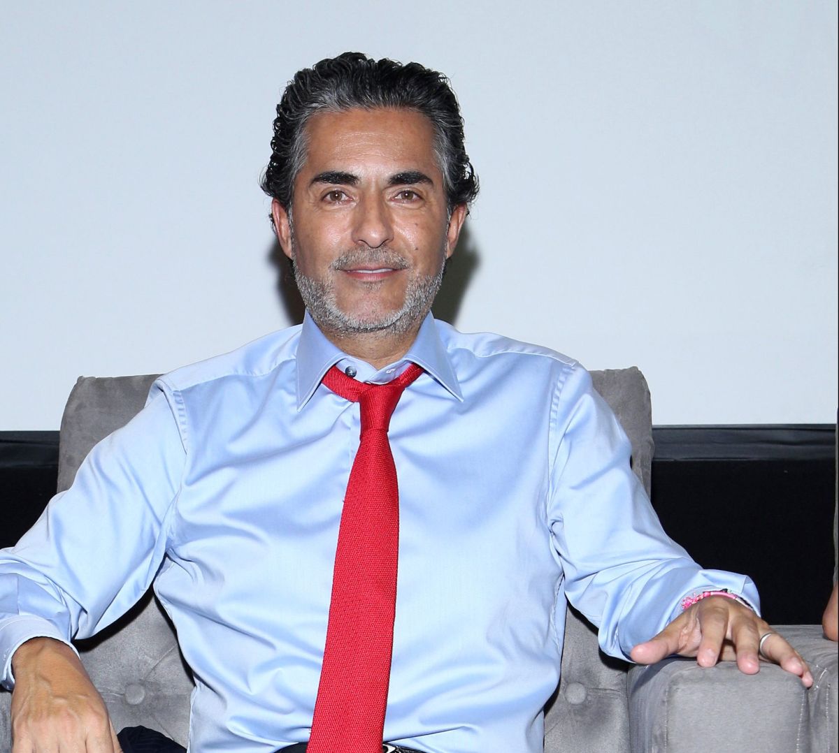 Exponen los secretos de Raúl Araiza en el baño - El Diario NY