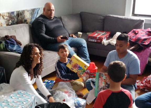 Sismos en Puerto Rico obligan a familia de 17 miembros a mudarse a ...