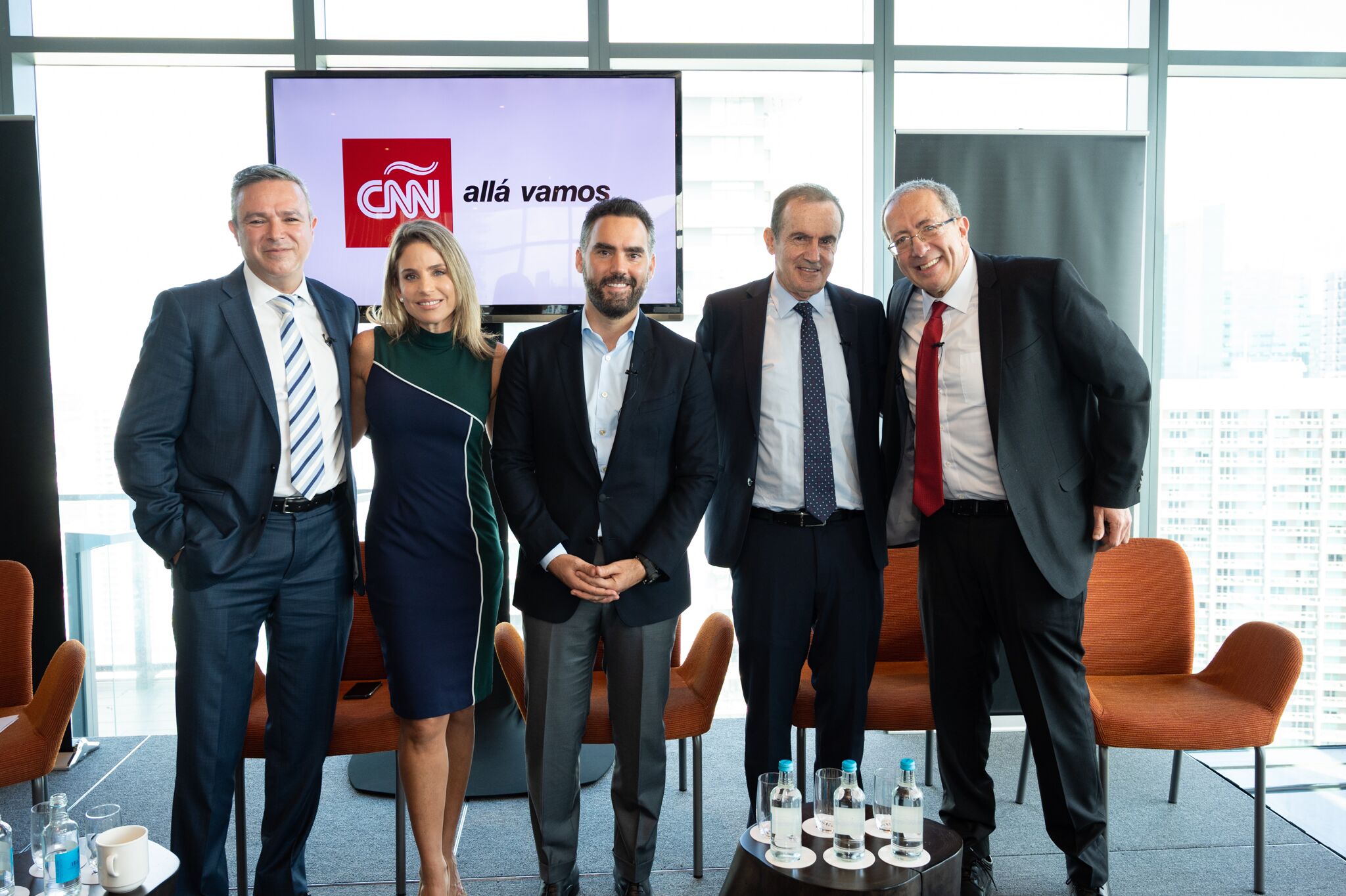 CNN en Español celebra 30 años de carrera periodística de José Levy ...