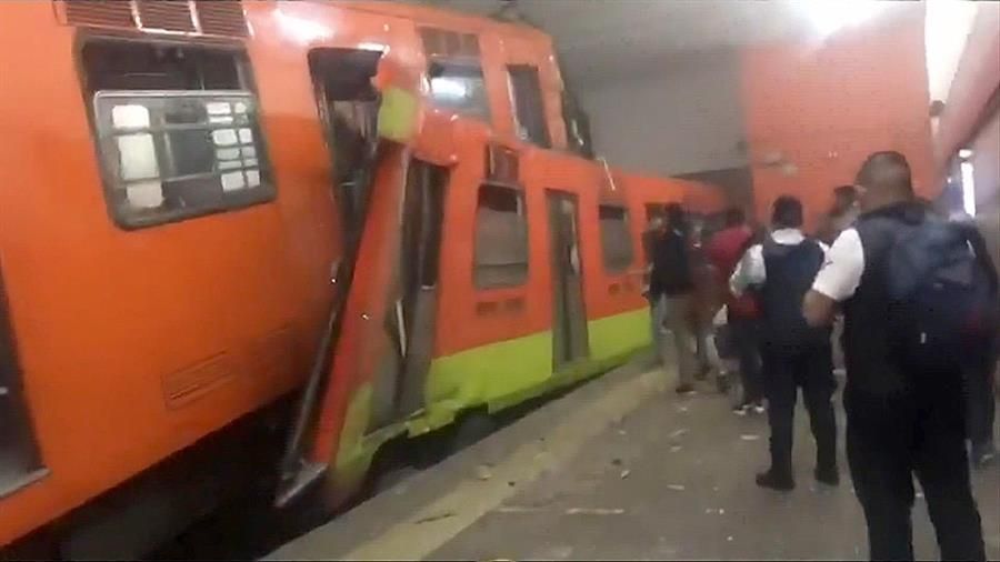 VIDEO: Chocan dos trenes en el Metro de la CDMX, hay un muerto y ...