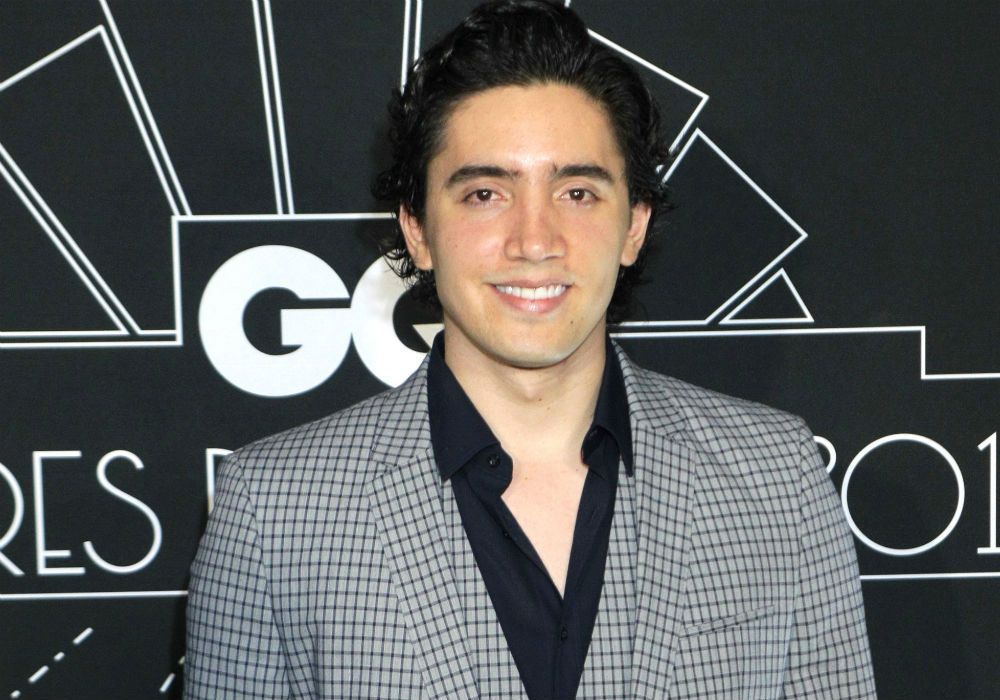 Alex Fernández demuestra cómo pasarla bien en cuarentena, ejercitándose ...