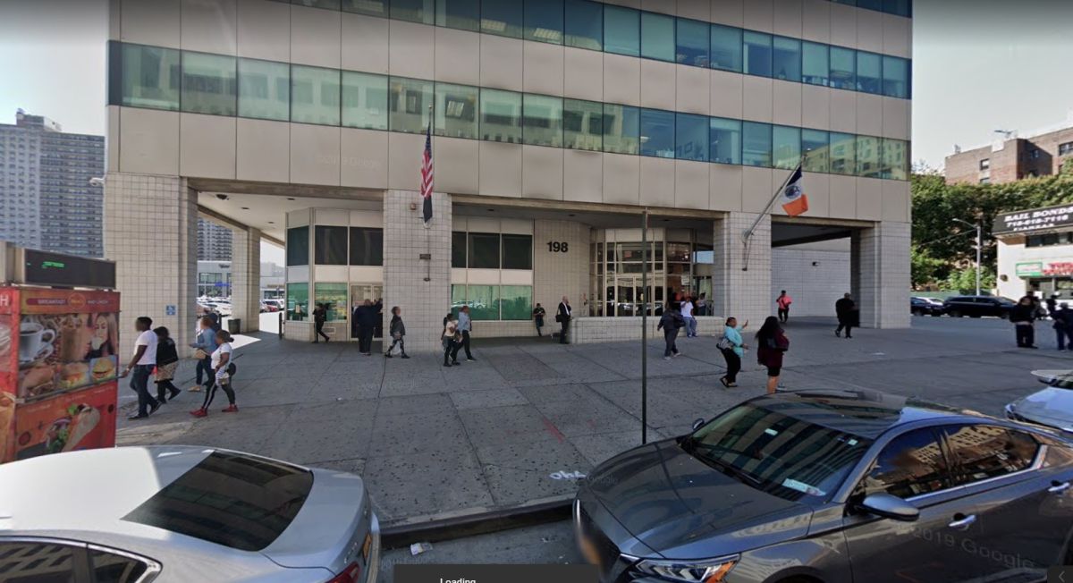 Joven fue baleado frente a fiscalía en El Bronx - El Diario NY