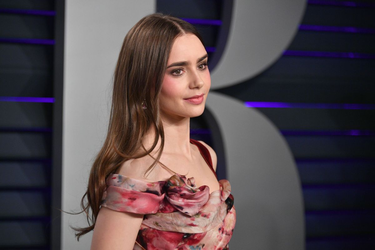¡Se aumentó el busto! El antes y después de Lily Collins - El Diario NY