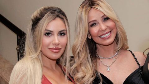 Alexa Dellanos caldea Instagram con body negro y Myrka Dellanos ...