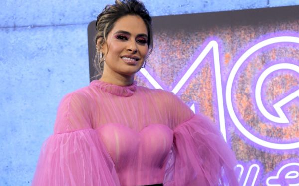 Galilea Montijo expone sus curvas con atrevido traje de baño de animal print rosa - El Diario NY