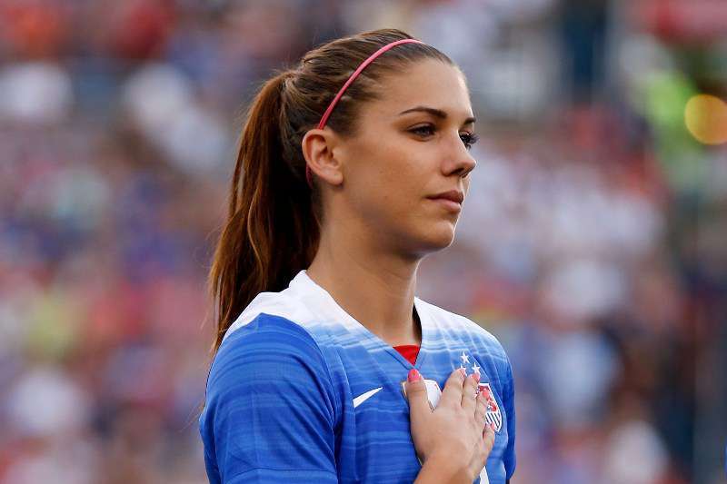 Alex Morgan da a luz y presenta al mundo a su primer bebé - El Diario NY