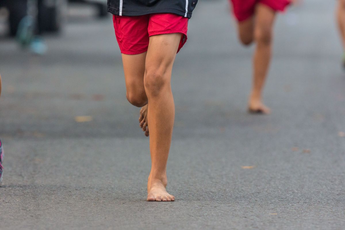 ¿Es mejor correr descalzo? - El Diario NY