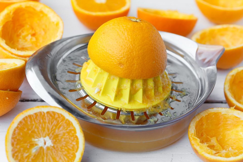 8 razones por las cuales beber el jugo de naranja recién exprimido es ...