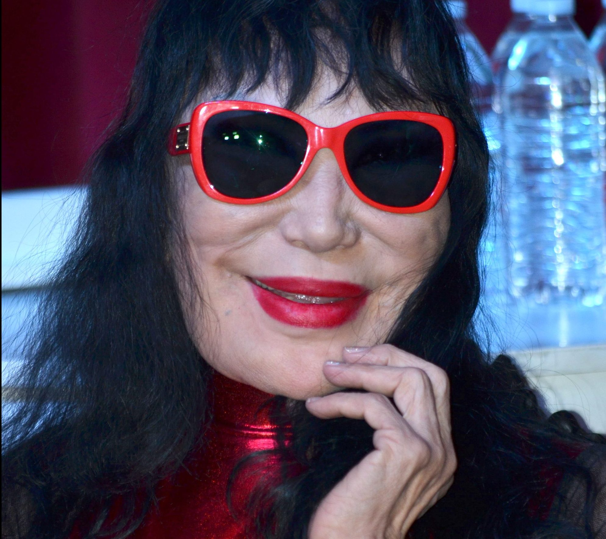 Esta es la piñata de Lyn May con su cinturita ¡y todo! - El Diario NY