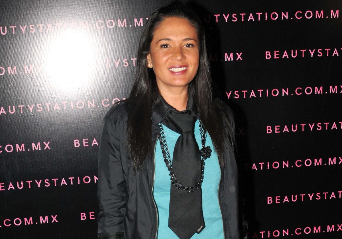 Yolanda Andrade se hizo 3 cirugías láser y ahora se ve con diez años ...