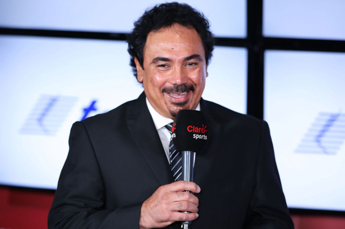 Hugo Sánchez quiere agradecer al aficionado que limpió su placa en el ...