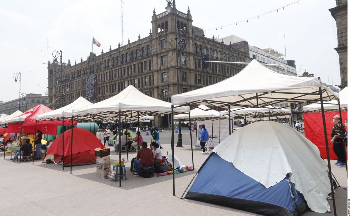 FRENAA, movimiento anti-AMLO lleva su miniplantón al Zócalo, exige la ...