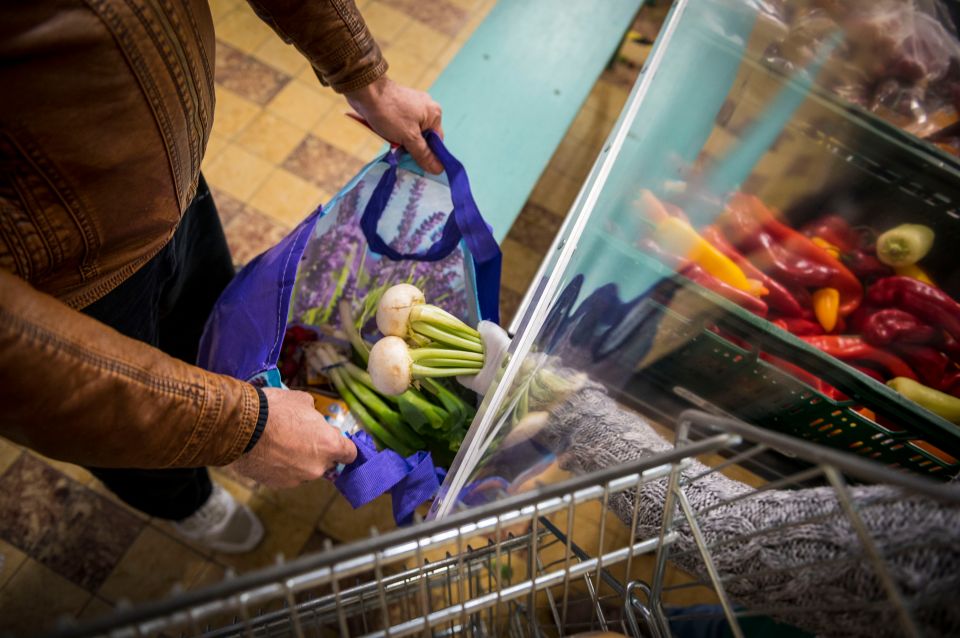 El robo de comida está aumentando en tiendas ante el fin de la ayuda ...