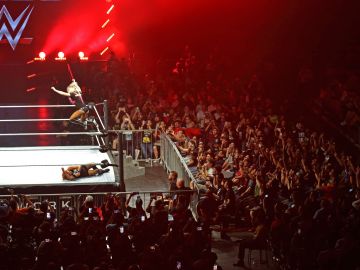 Tyler Reks, superestrella de la WWE, revela su nueva identidad como ...