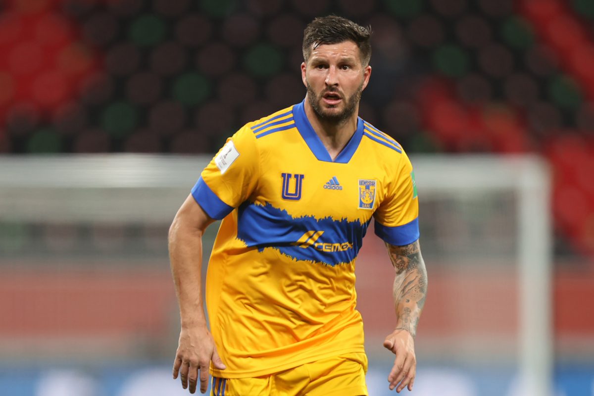 Gignac mostró un flamante cambio de look de cara al clásico ante ...