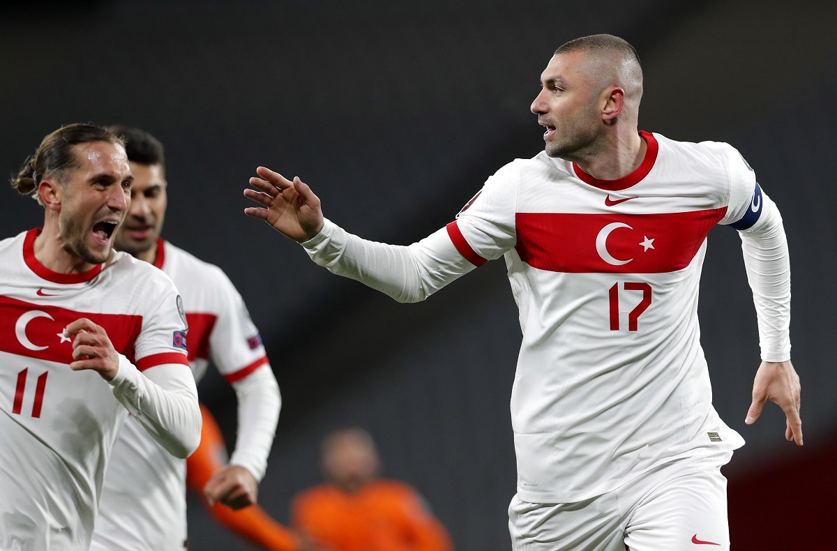 Yilmaz se ensañó contra Holanda en el inicio de las Eliminatorias ...