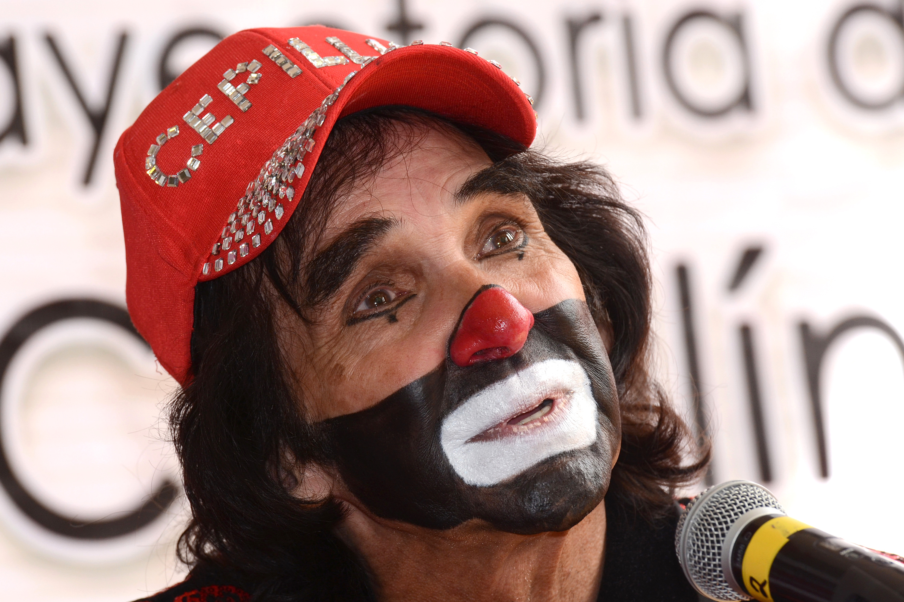 Hijo de Cepillín se rapa por su hijo con cáncer - El Diario NY