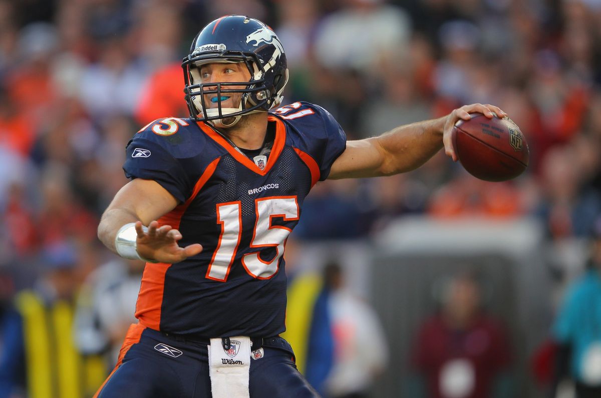 Tim Tebow espera una oportunidad más en la NFL: cambió de posición y ...