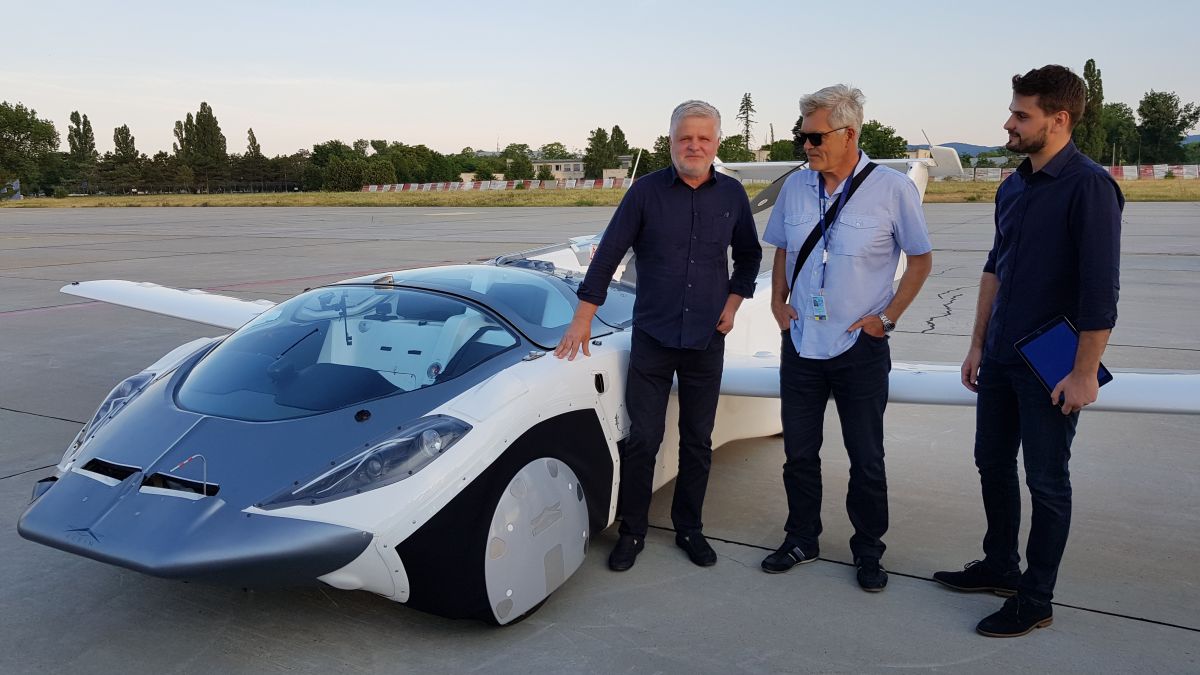 Prueban el AirCar Prototipo 1, el primer “auto volador”: recorrió 52 ...