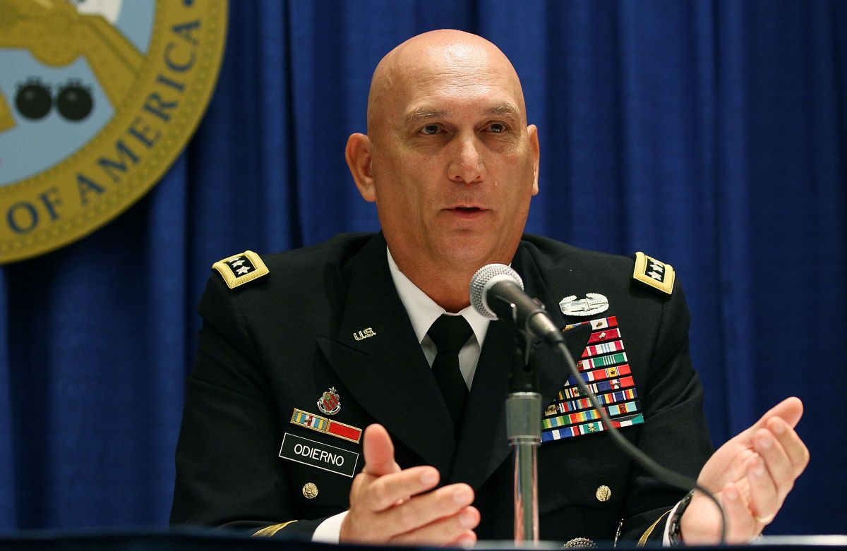 General de las Fuerzas Armadas que lideró al país en la guerra de Irak ...