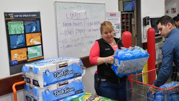 Costco aumenta sus salarios iniciales a $17 dólares la hora - El Diario NY