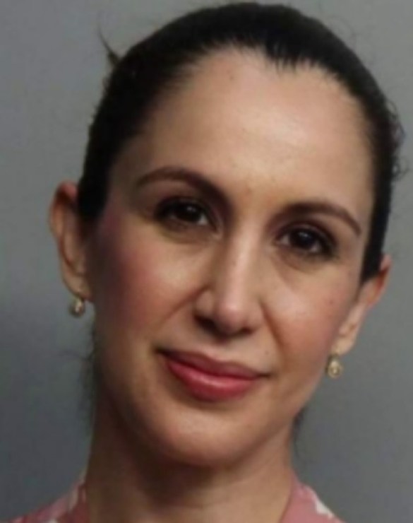Retiran mayoría de cargos contra maestra de Florida de 41 años ...