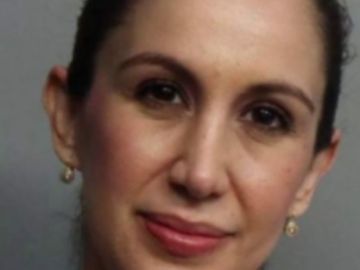 Retiran mayoría de cargos contra maestra de Florida de 41 años ...