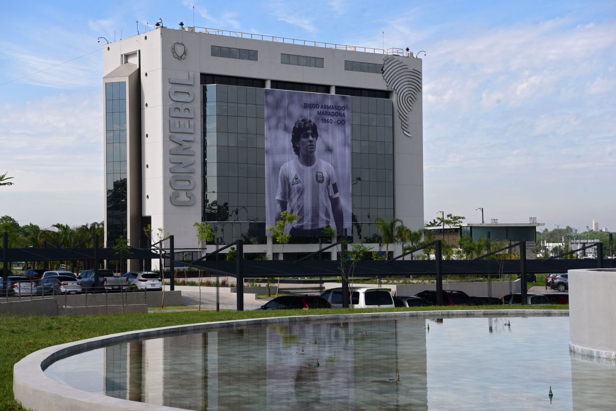 Conmebol rendirá homenaje a Diego Maradona en las finales de las copas ...