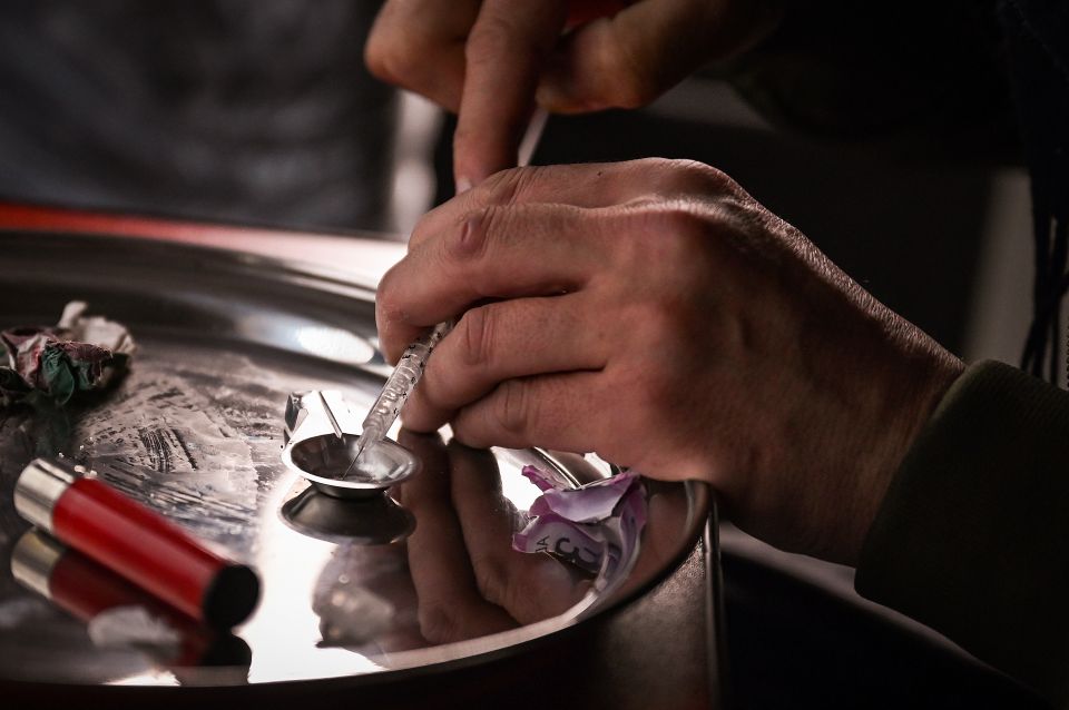Nueva York: Abren sitios de inyección de drogas supervisados para ...