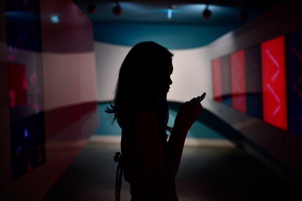 Copropietario de página pornográfica obligó a 100 mujeres a realizar ...