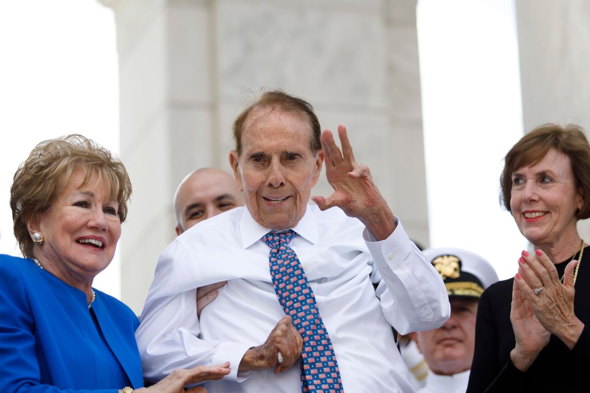 Muere exsenador Bob Dole a los 98 años - El Diario NY