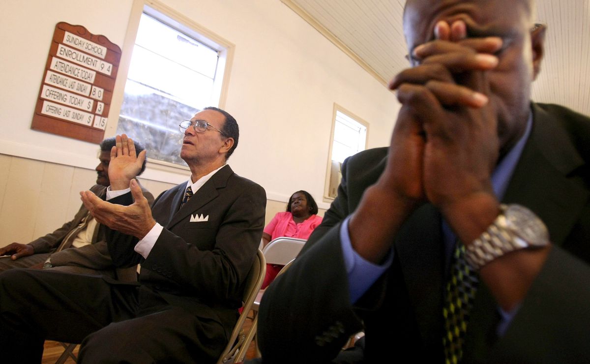 Arrestan a pastor baptista por estafar a un anciano por miles de ...