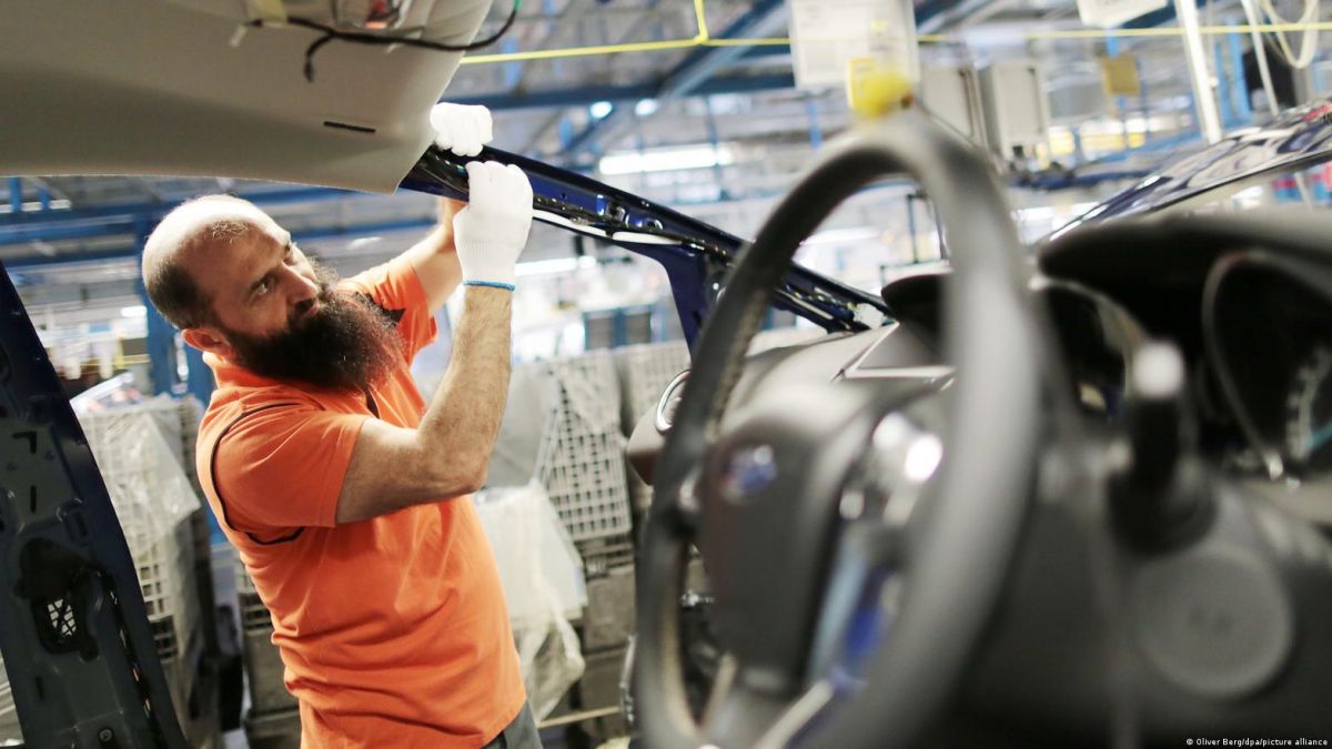 Níquel Paladio Gas Neón Industria Automotriz Alarmada Por Falta De